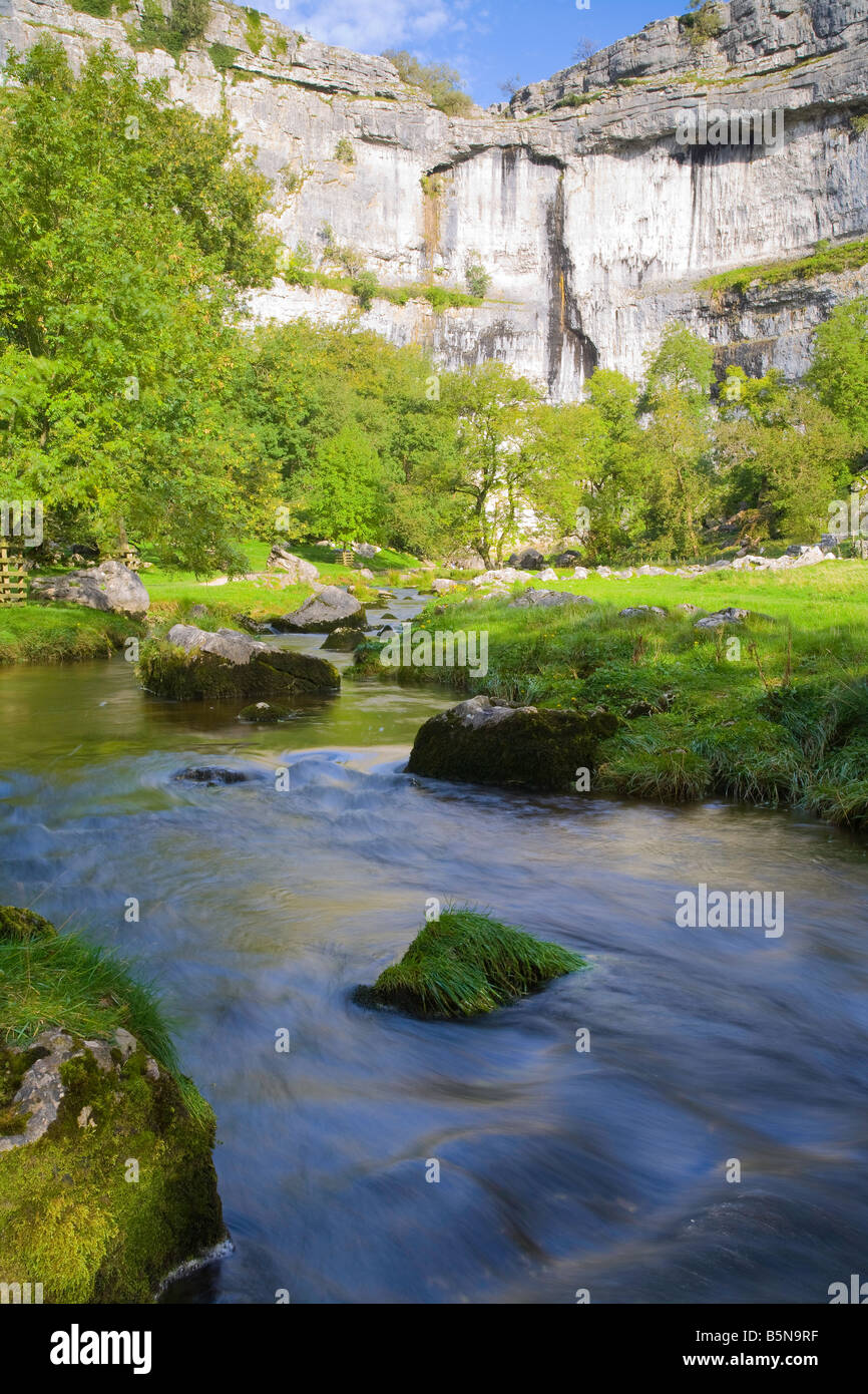 Malhamdale hi-res stock photography and images - Alamy