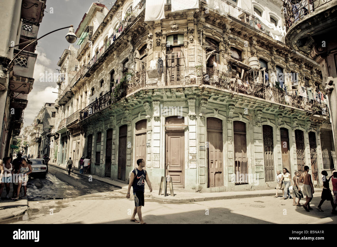 Cuban street photographer hi-res stock photography and images - Alamy