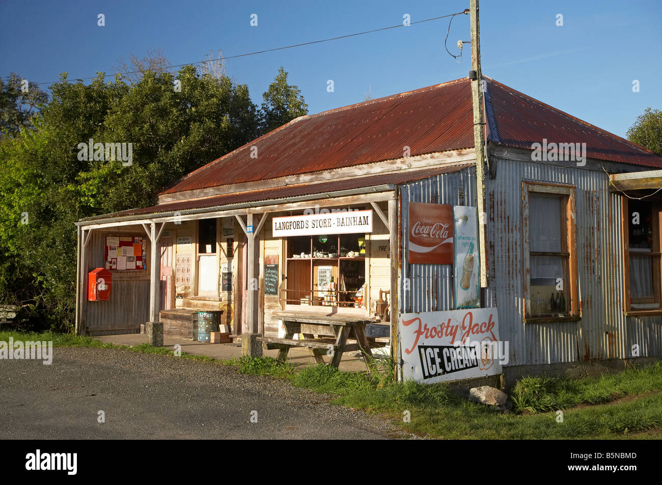 Langford store bainham golden bay hi-res stock photography and images ...