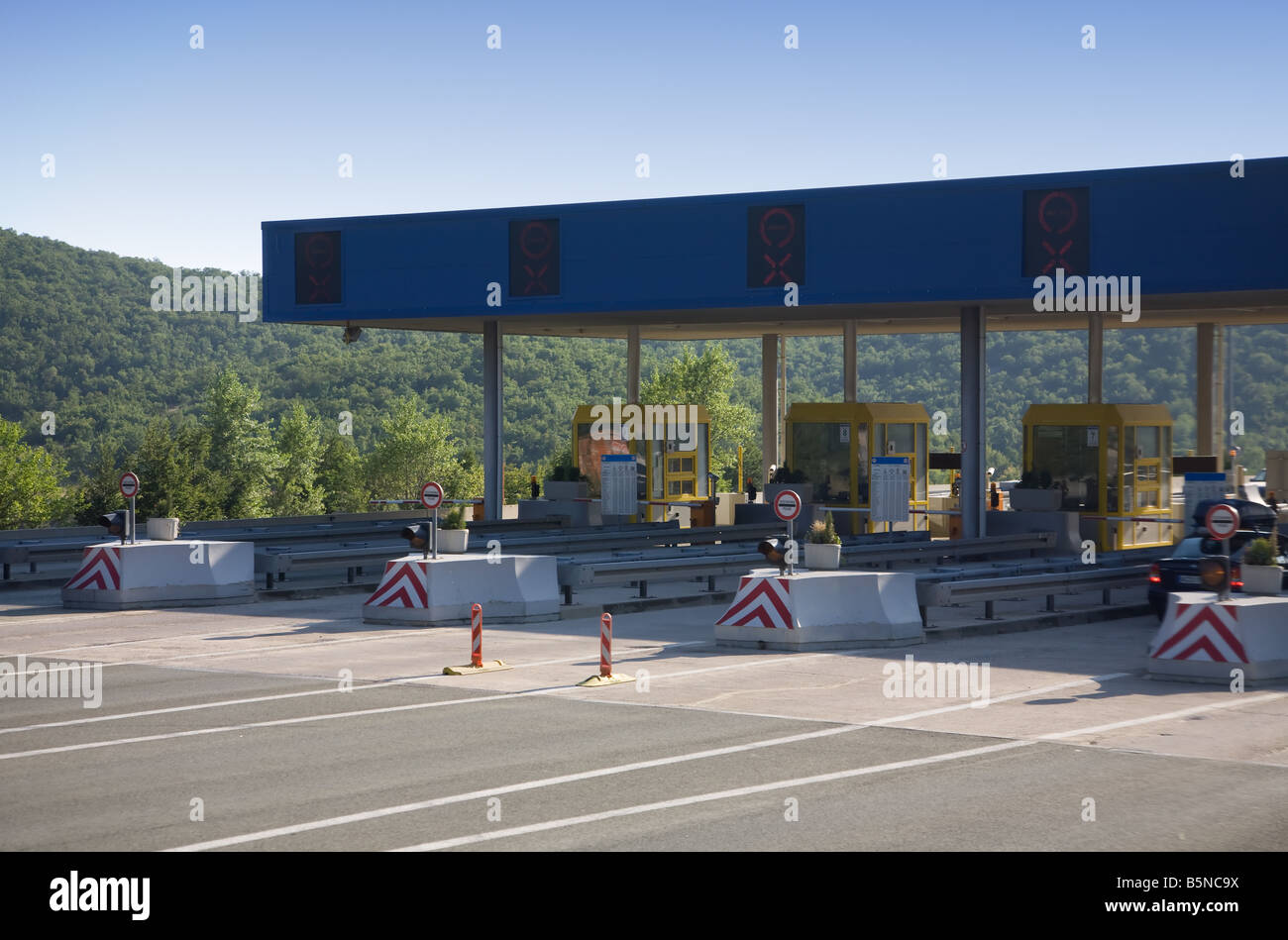 Toll booths hi-res stock photography and images - Alamy
