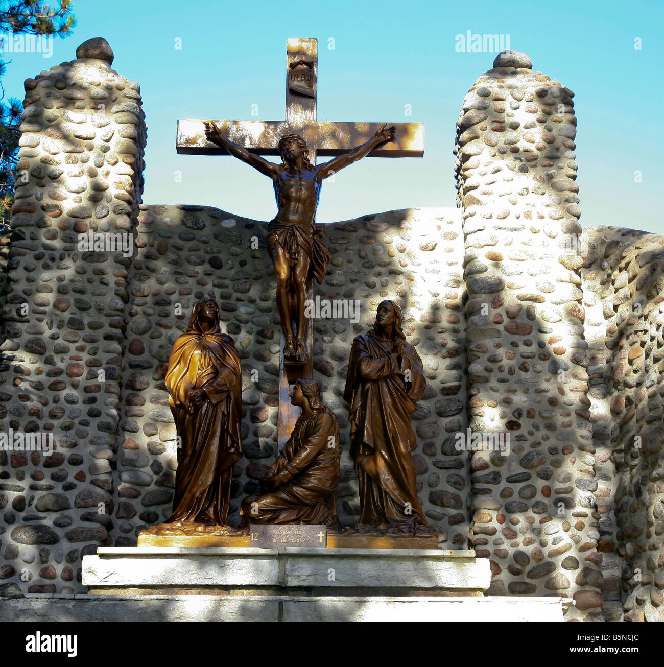 "The Way of the Cross" at Martyrs Shrine in Midland,Ontario,Canada ...