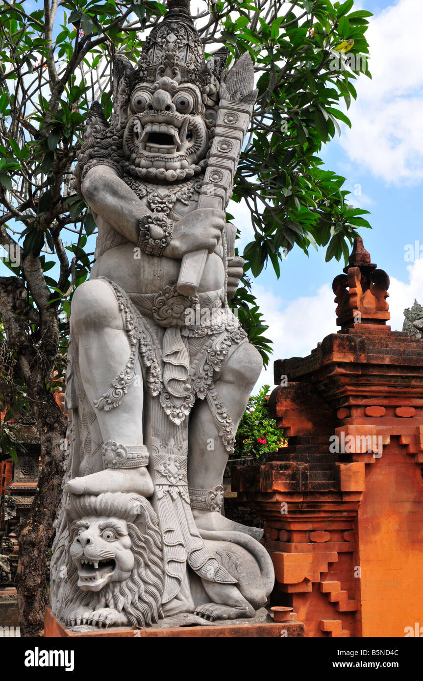 Every house has statue at the front, Bali,Indonesia Stock Photo - Alamy