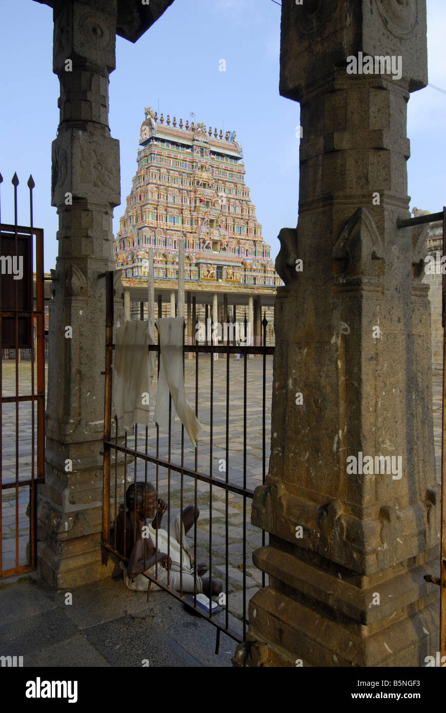 Chidambaram temple gopuram hi-res stock photography and images - Alamy