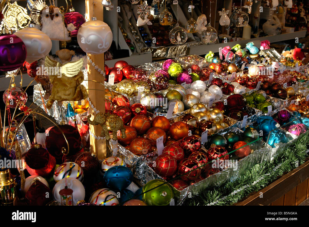 Ornaments vienna decorations hi-res stock photography and images - Alamy