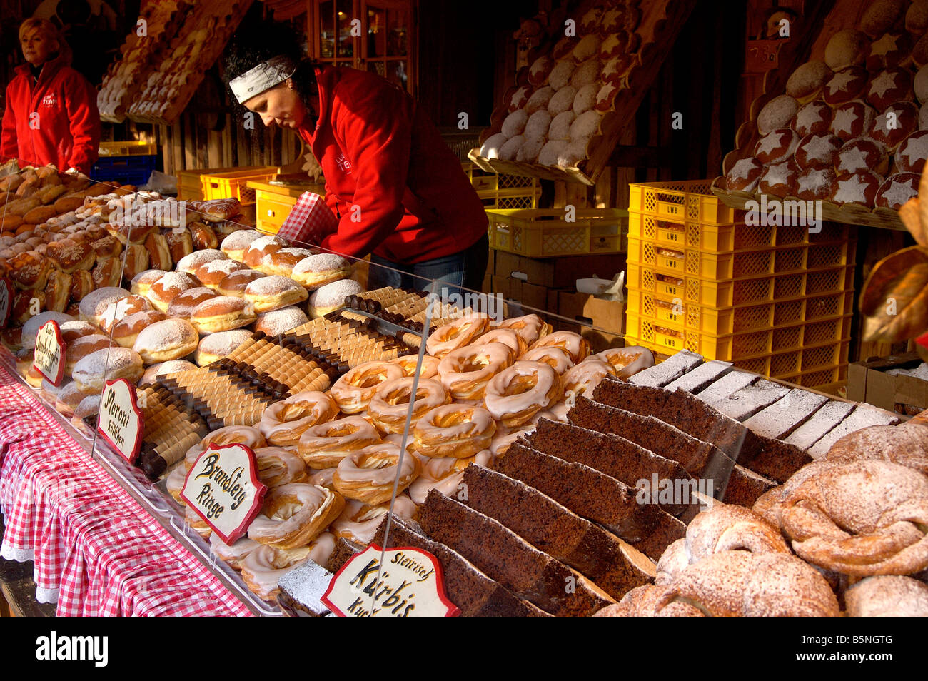 Cake and pastry stall Vienna Christmas market Stock Photo - Alamy