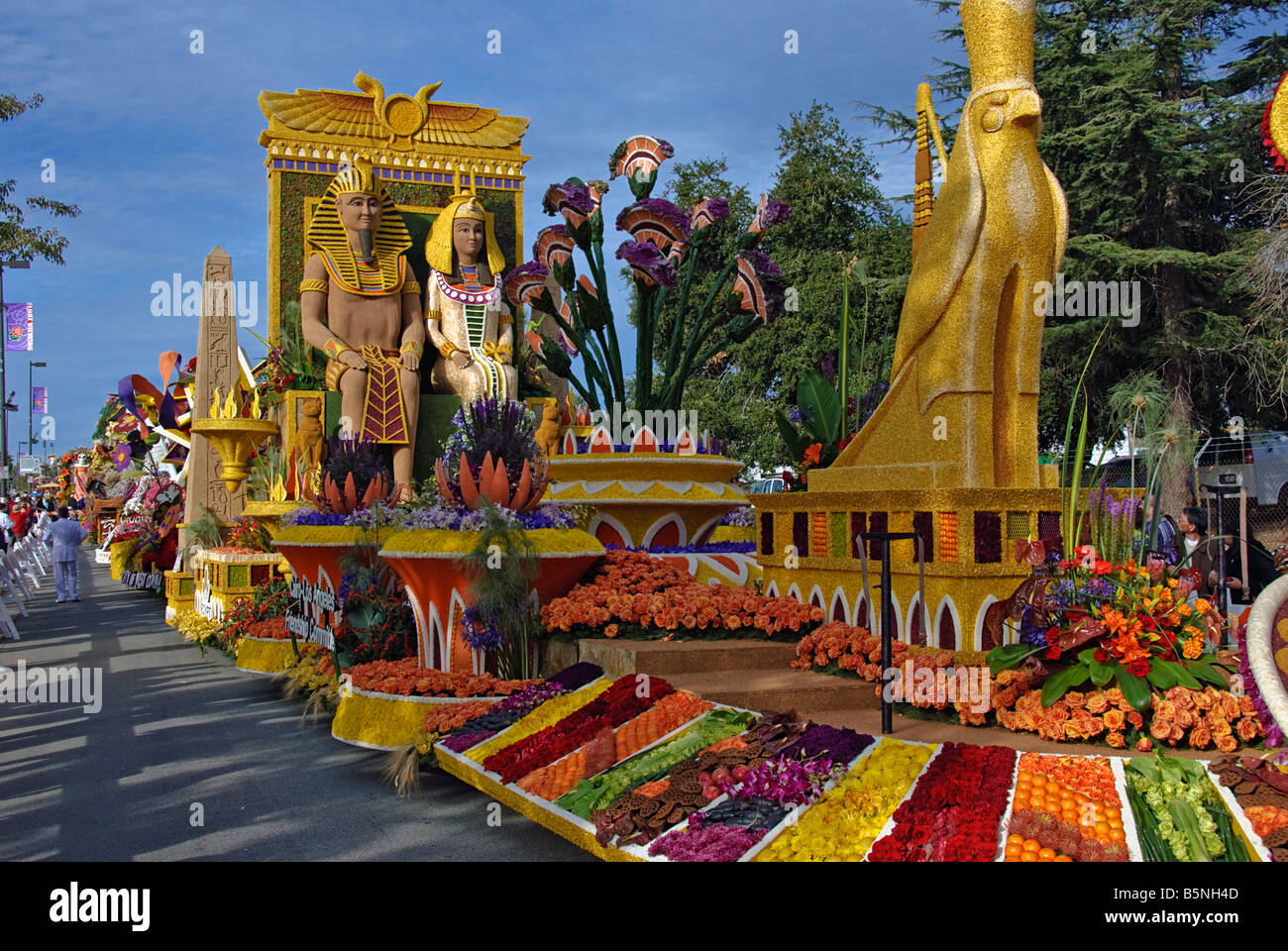 Rose Parade Float "Celebrating Treasures of Egypt" Past Presidents ...