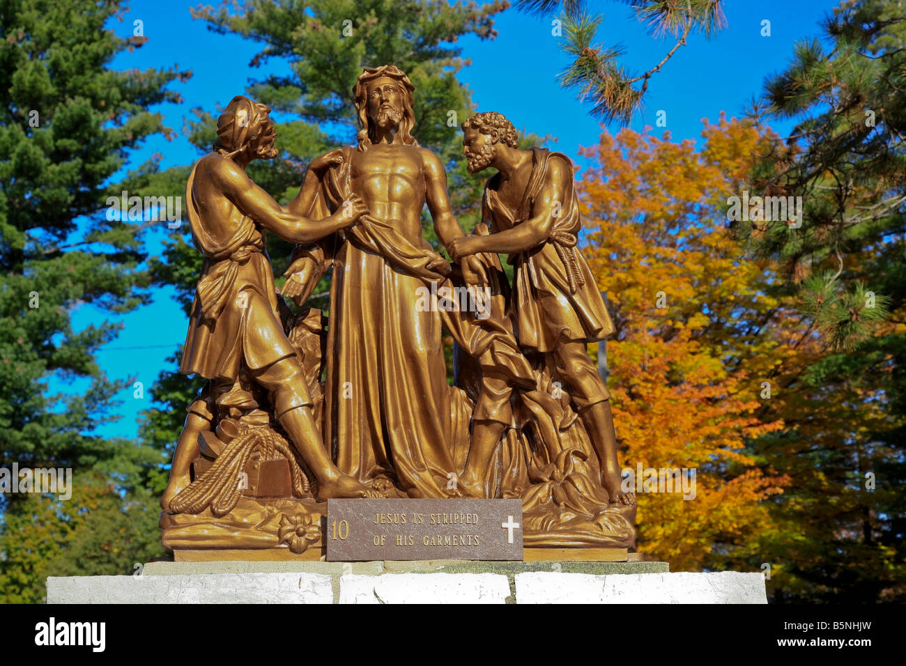 "The Way of the Cross" at Martyrs Shrine in Midland,Ontario,Canada ...