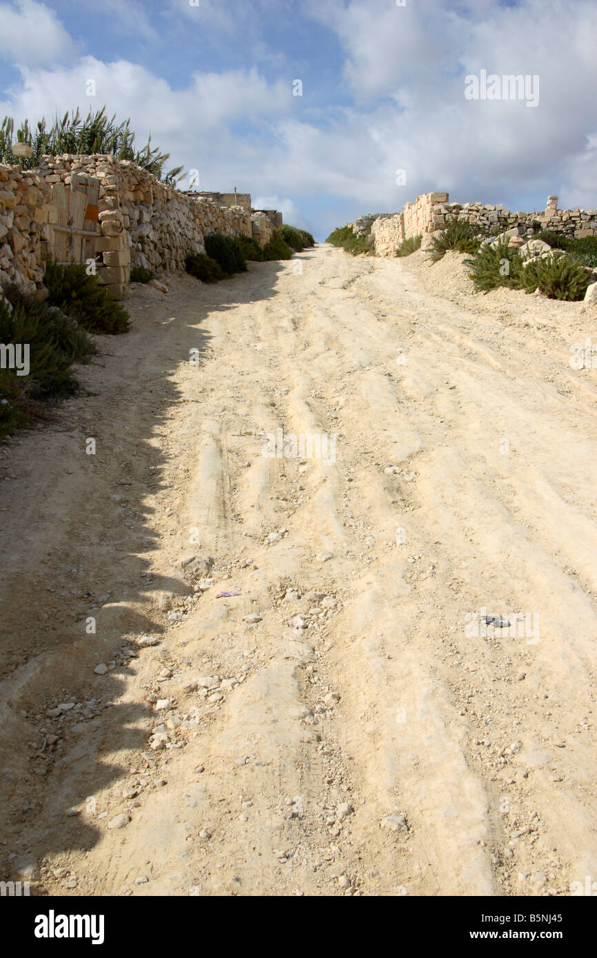 A typical Maltese rural dirt track road Stock Photo - Alamy