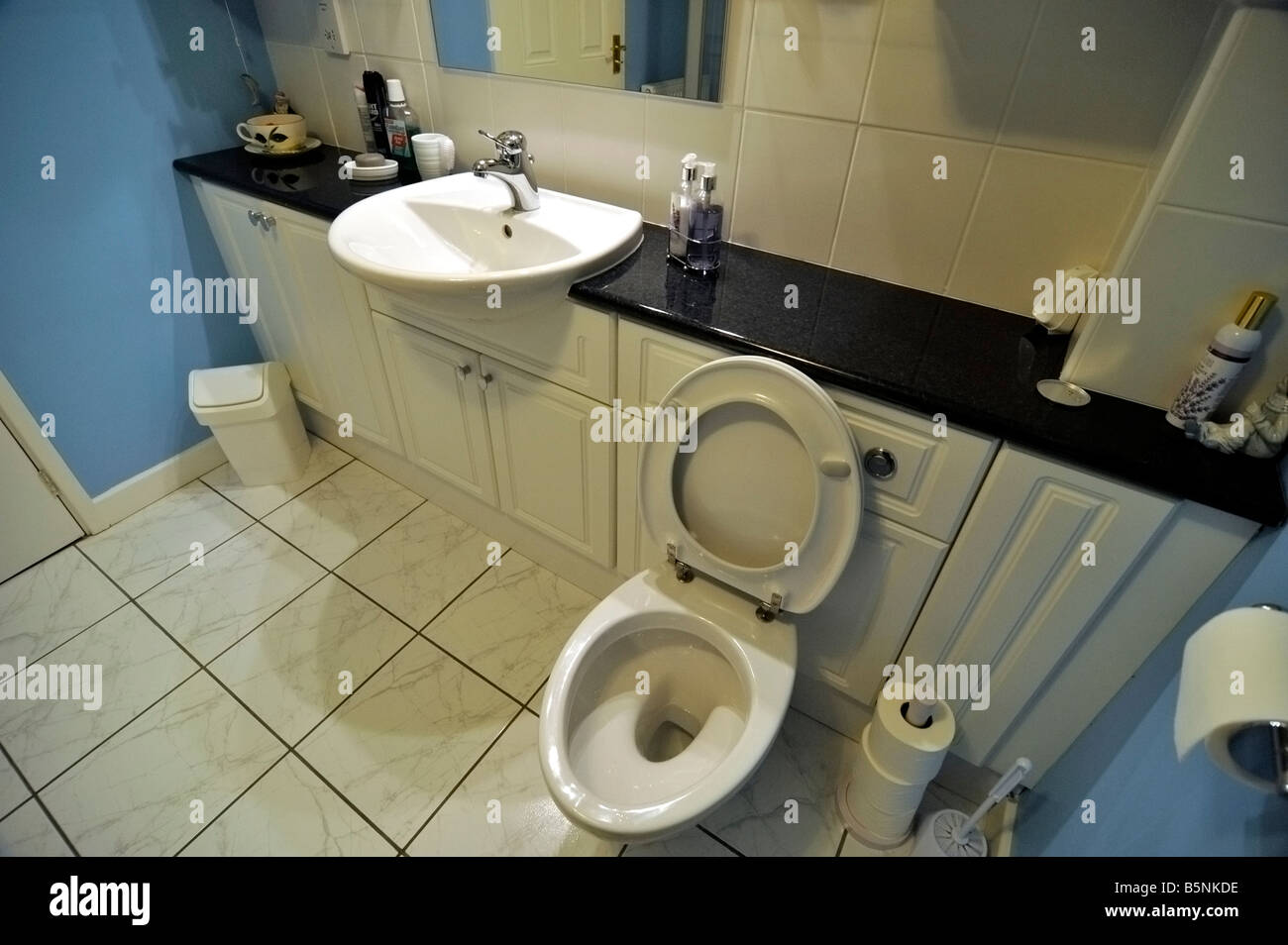 Interior basin hi-res stock photography and images - Alamy