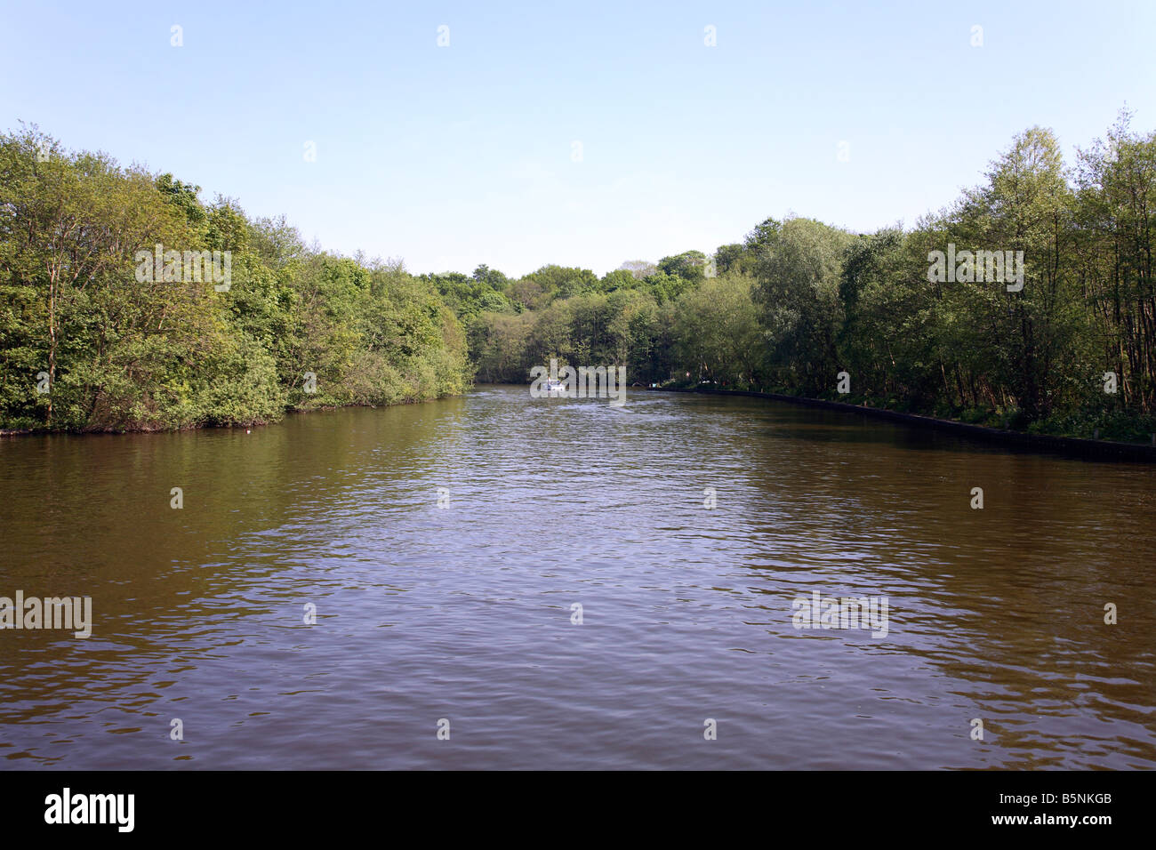 Broad water lake hi-res stock photography and images - Alamy