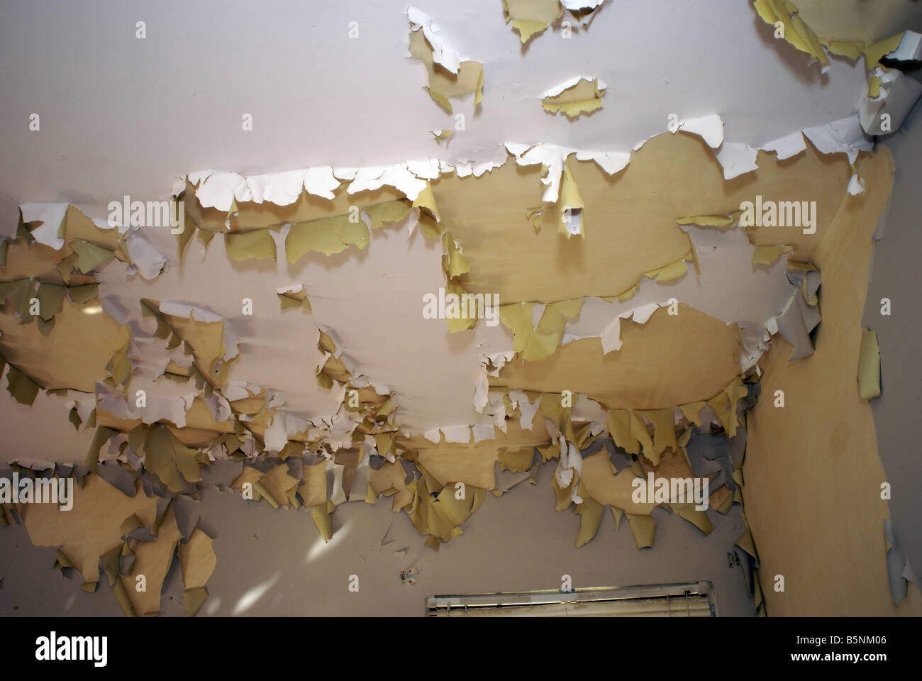 Come unglued hi-res stock photography and images - Alamy