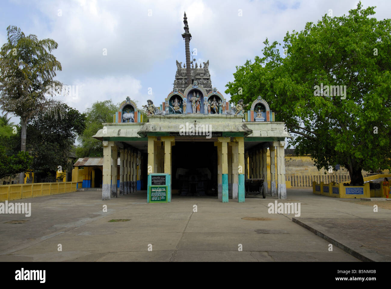 KANDIYOOR TEMPLE NEAR KARAIKUDI TAMILNADU Stock Photo - Alamy