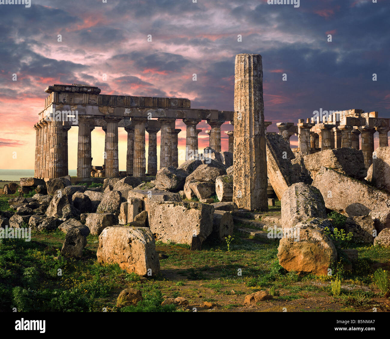 Acropolis of selinus temple hi-res stock photography and images - Alamy