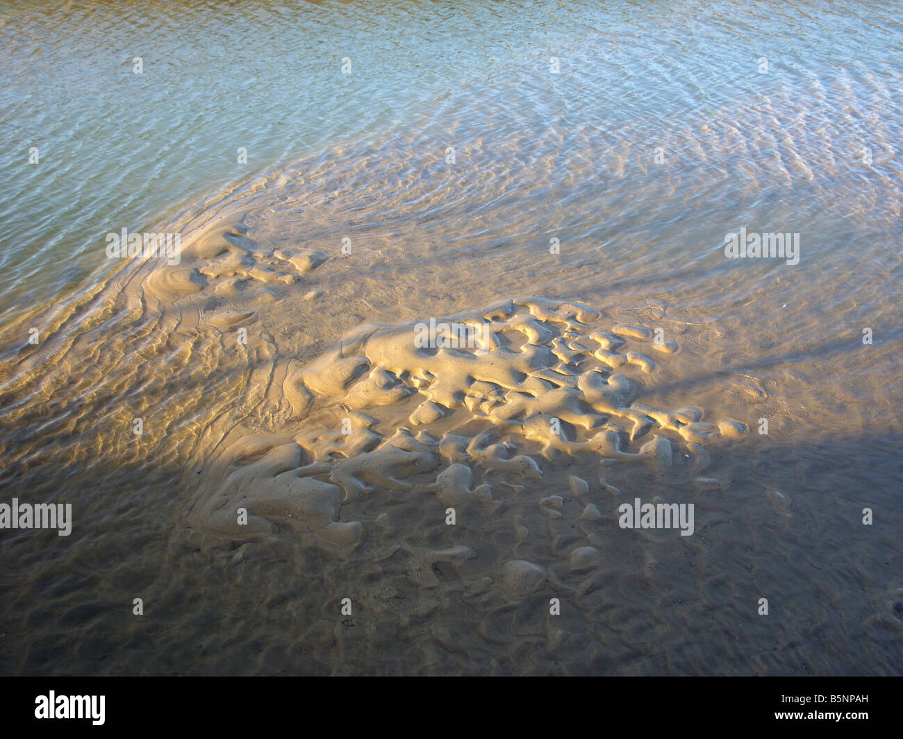 Shade patterns hi-res stock photography and images - Alamy