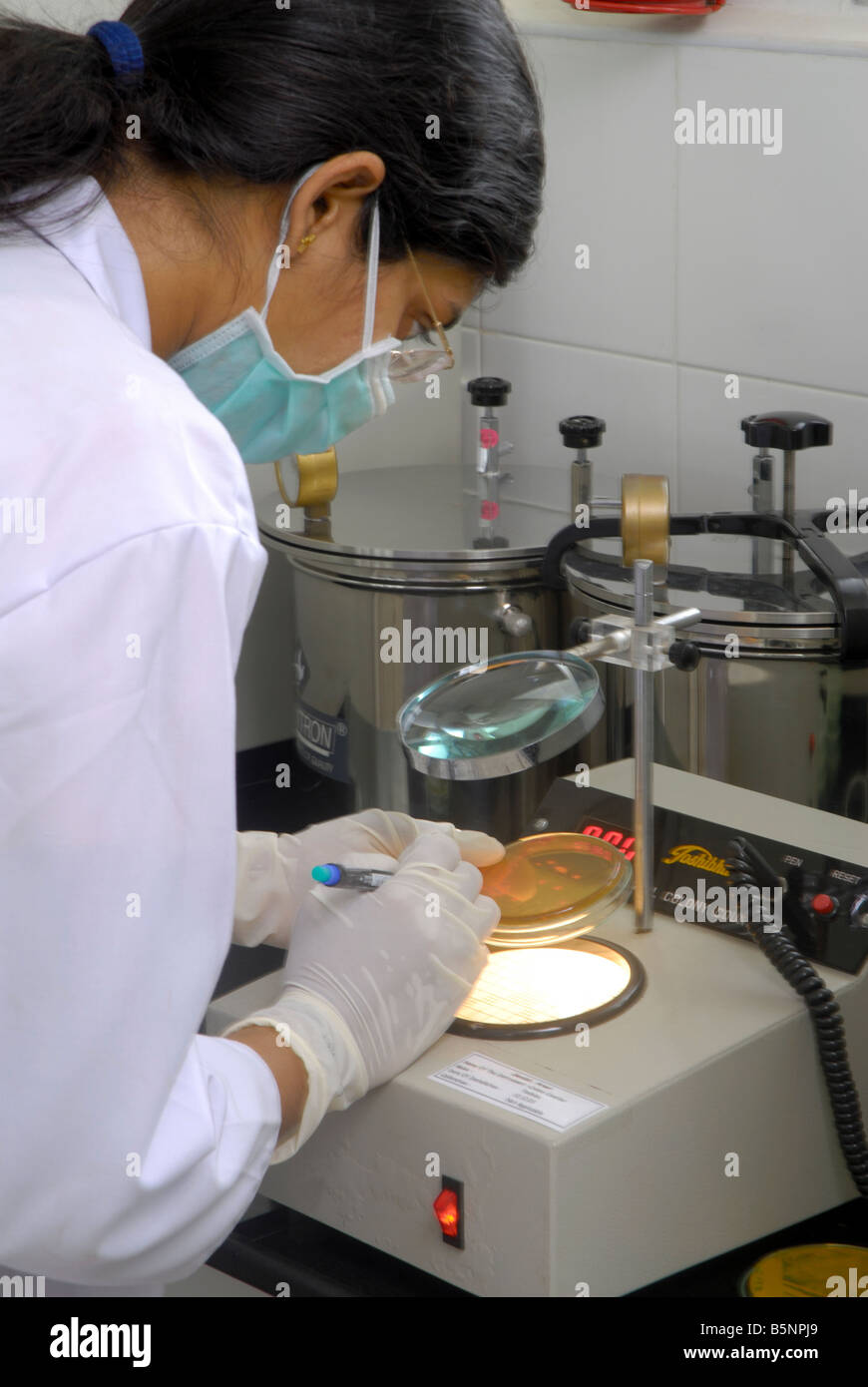 A MODERN LABORATORY Stock Photo - Alamy