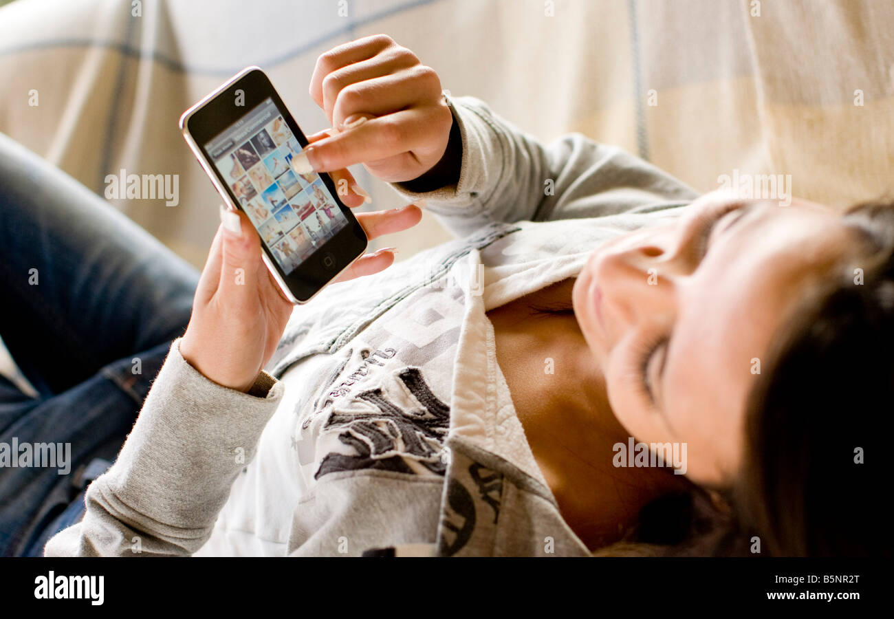 Apple ipod touch hi-res stock photography and images - Alamy