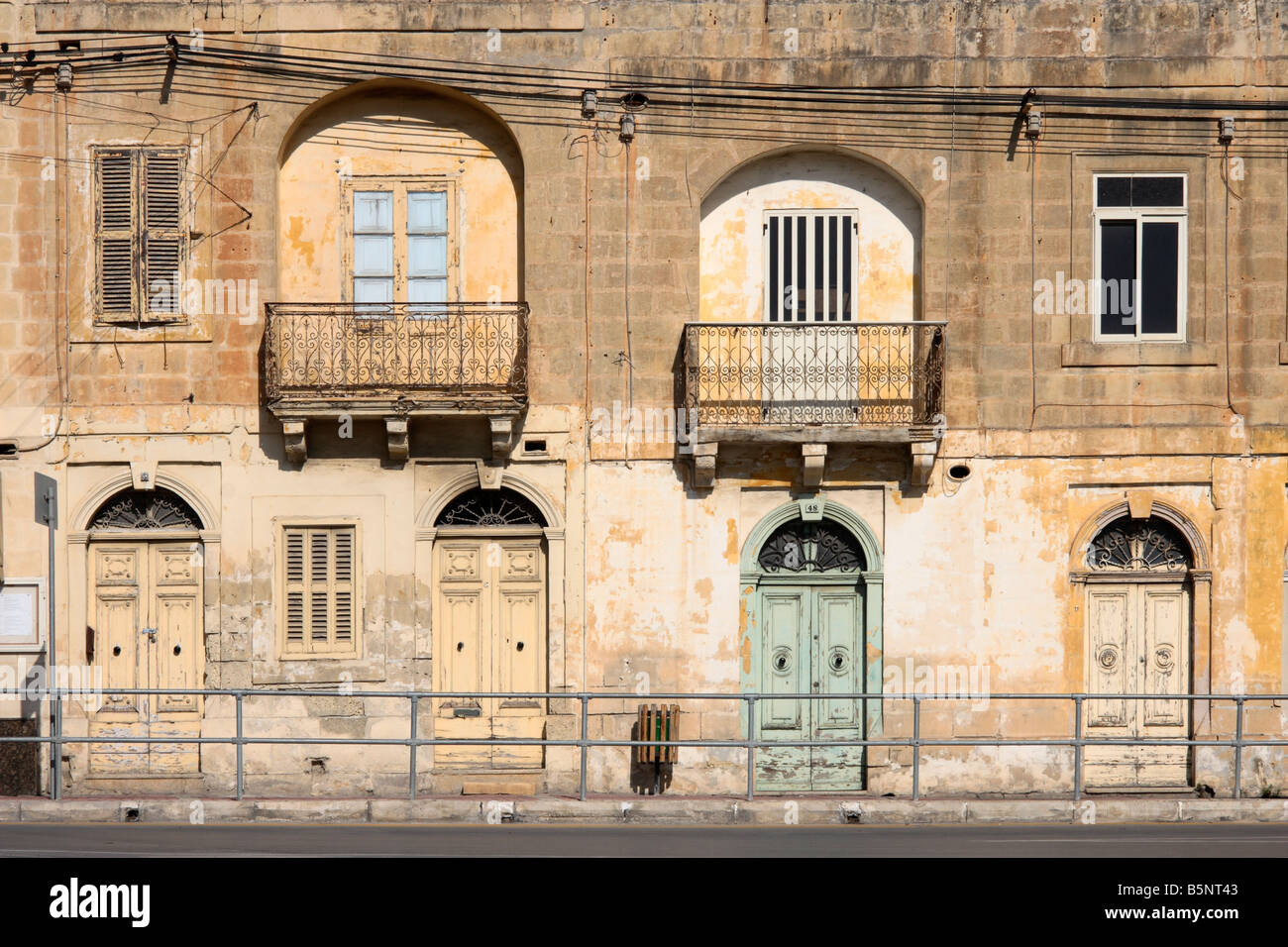 Traditional Maltese houses Stock Photo - Alamy