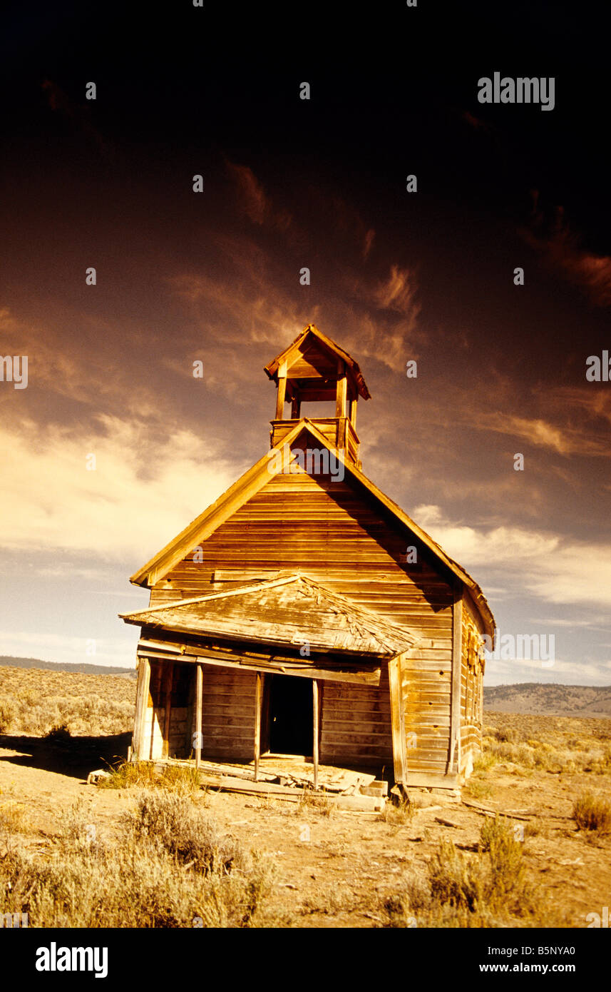 Menacing house hi-res stock photography and images - Alamy