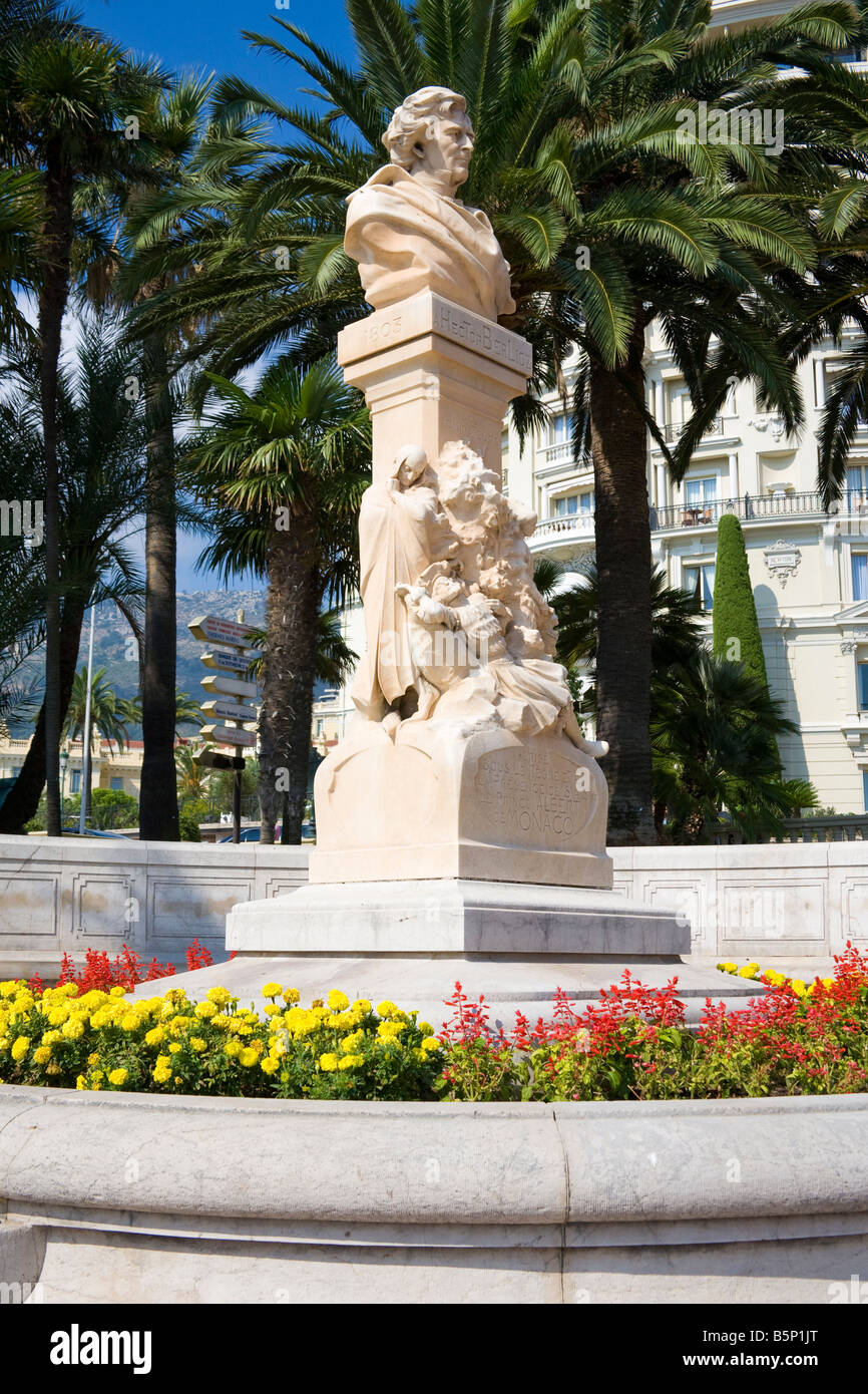 Monaco Franze Statue