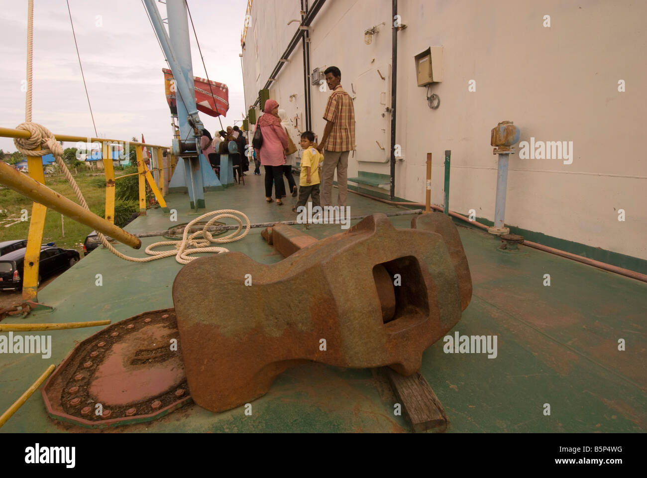 Floating Electric Generator Ship - caused by tsunami located in Kampung ...