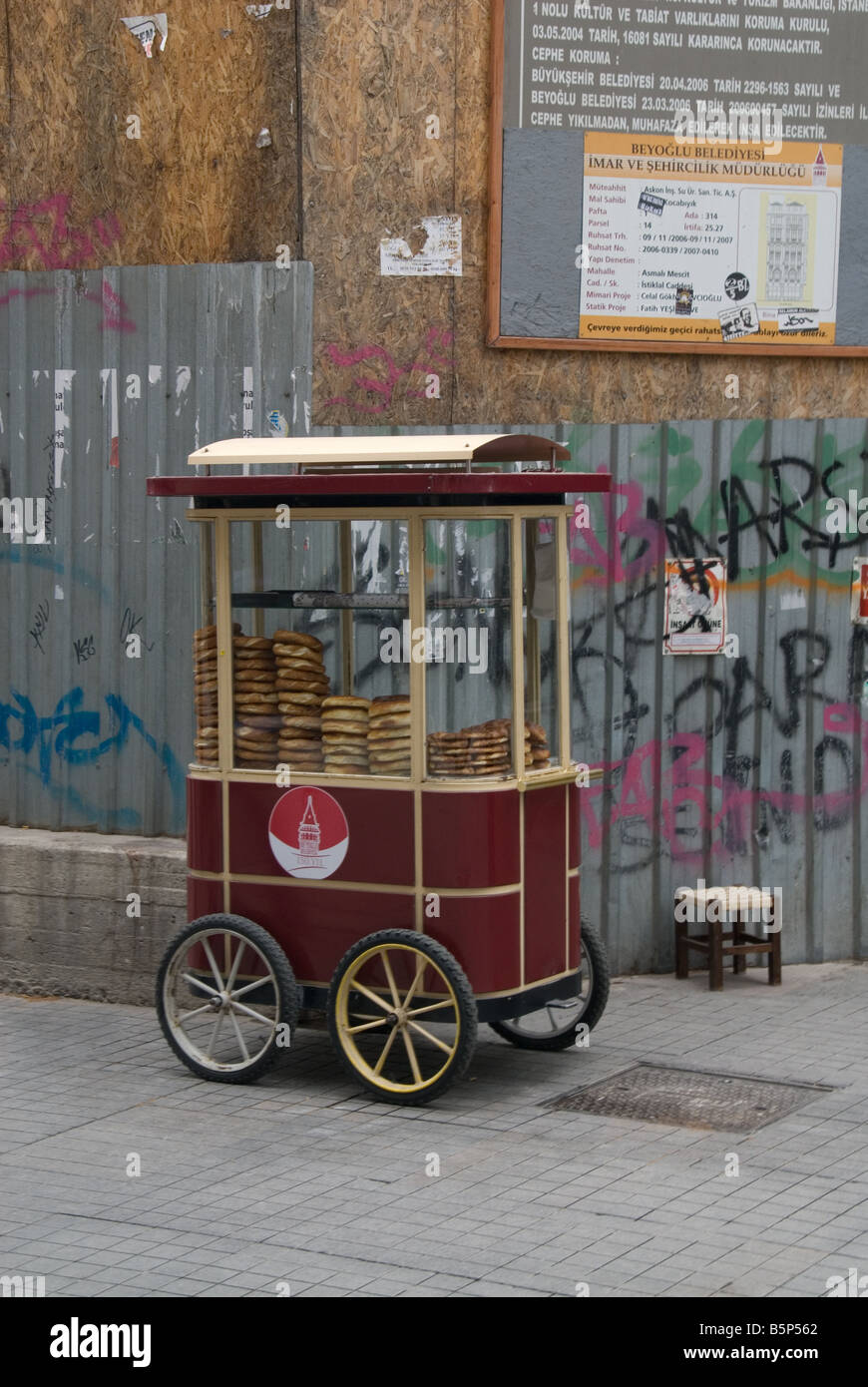 Cart of bread hi-res stock photography and images - Alamy