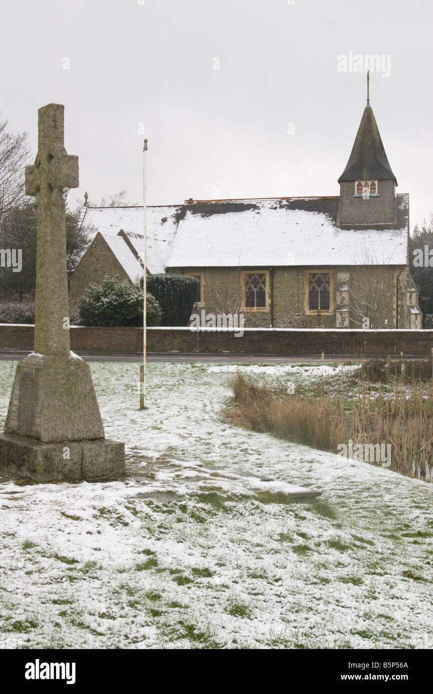 Uk village church hi-res stock photography and images - Alamy