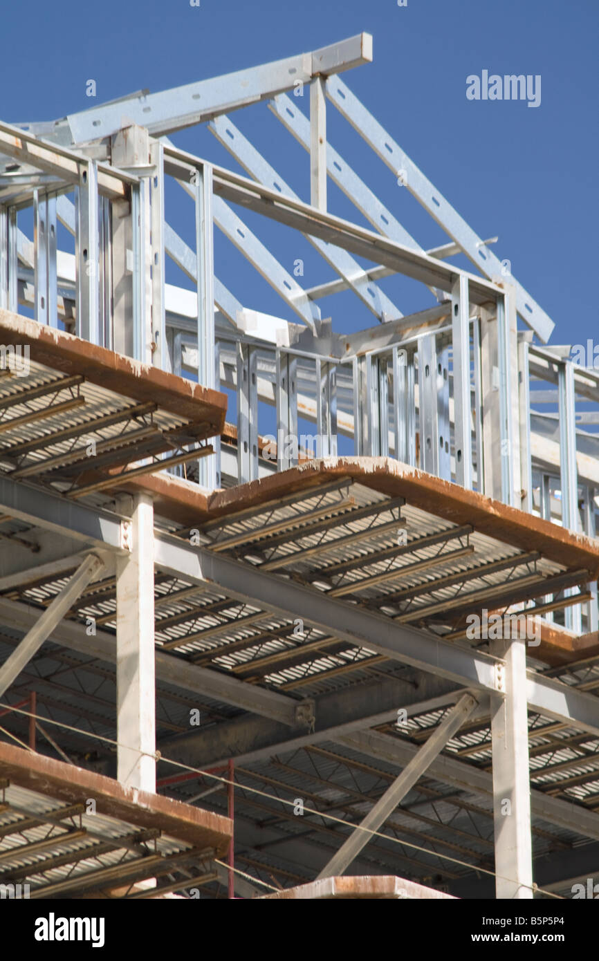 Steel skeleton structures hi-res stock photography and images - Alamy