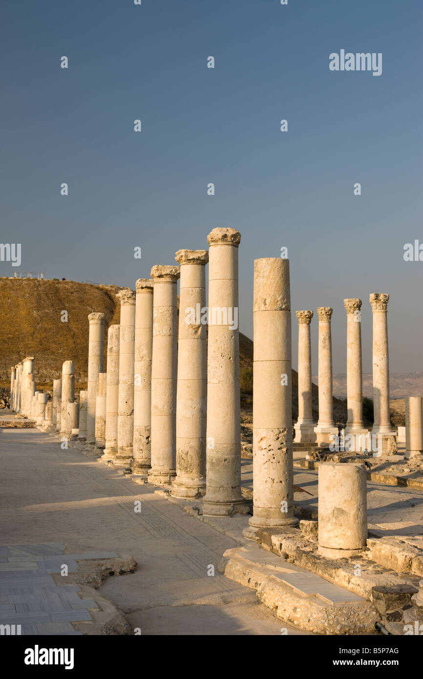PALLADIUS STREET BYZANTINE COLONNADE RUINS TEL BEIT SHEAN NATIONAL PARK ...