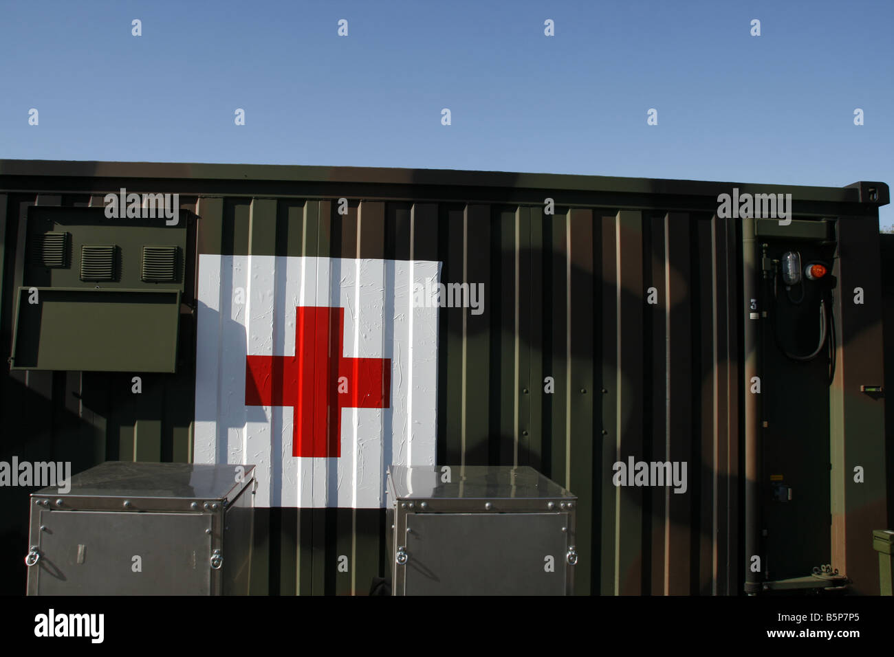 Red cross military field hospital hi-res stock photography and images ...