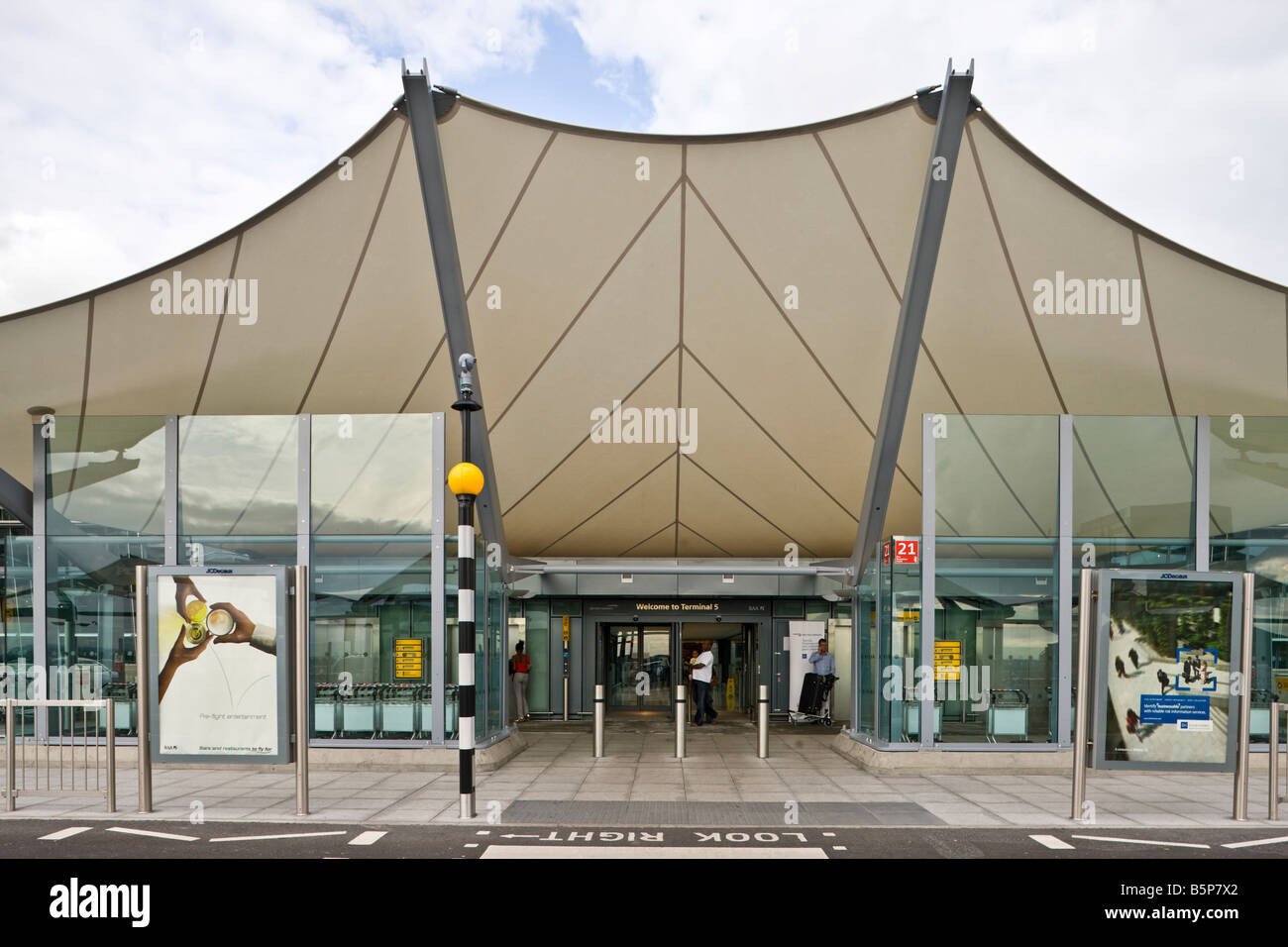entrance, Terminal 5, Heathrow, London, England Stock Photo - Alamy