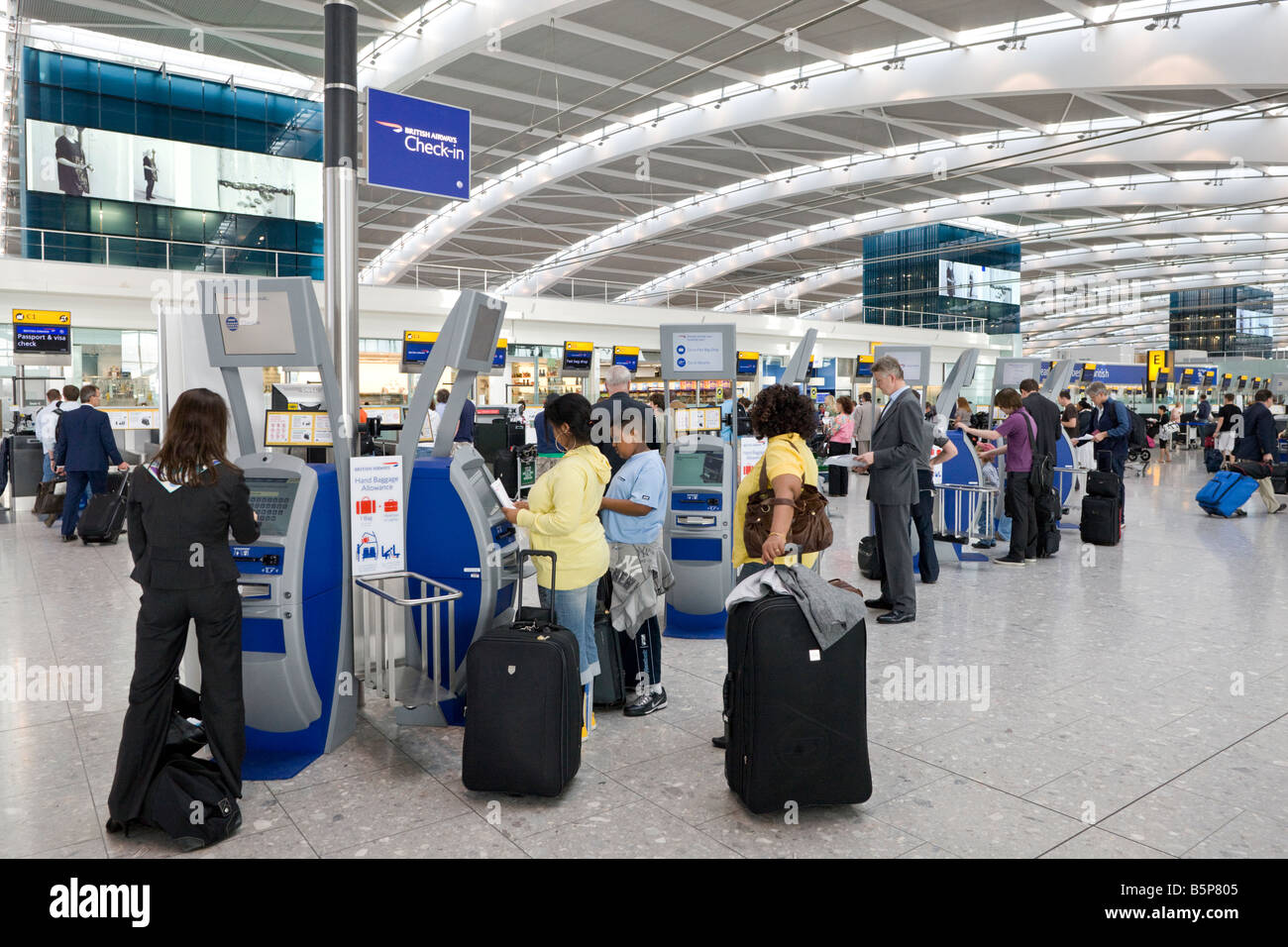 self check in, departure level, Terminal 5, Heathrow, London, England ...
