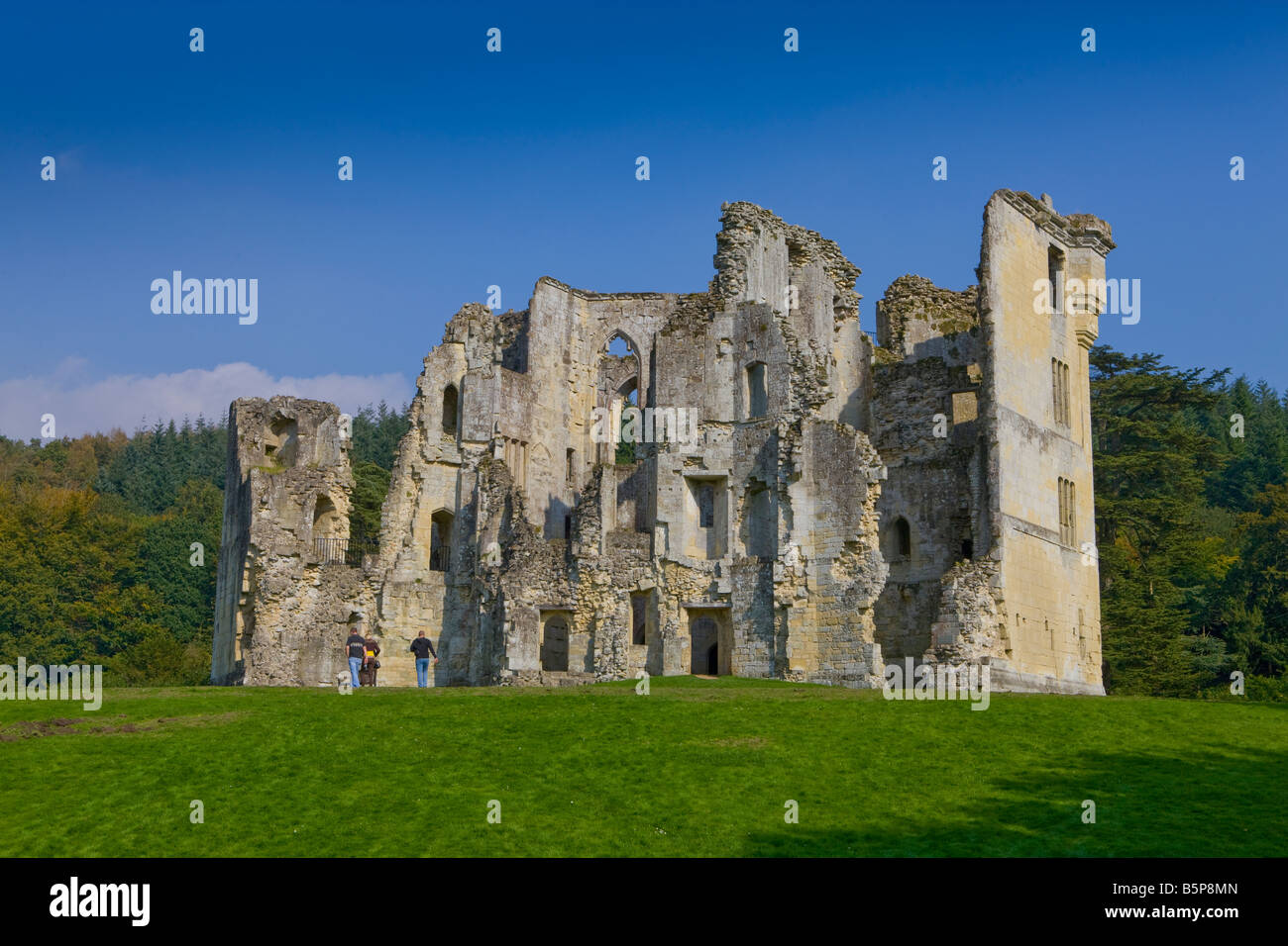 Ruin of the old wardour castle hi-res stock photography and images - Alamy