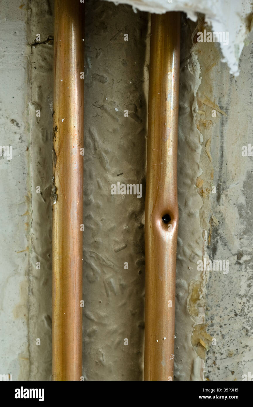 Burst pipe diy hi-res stock photography and images - Alamy