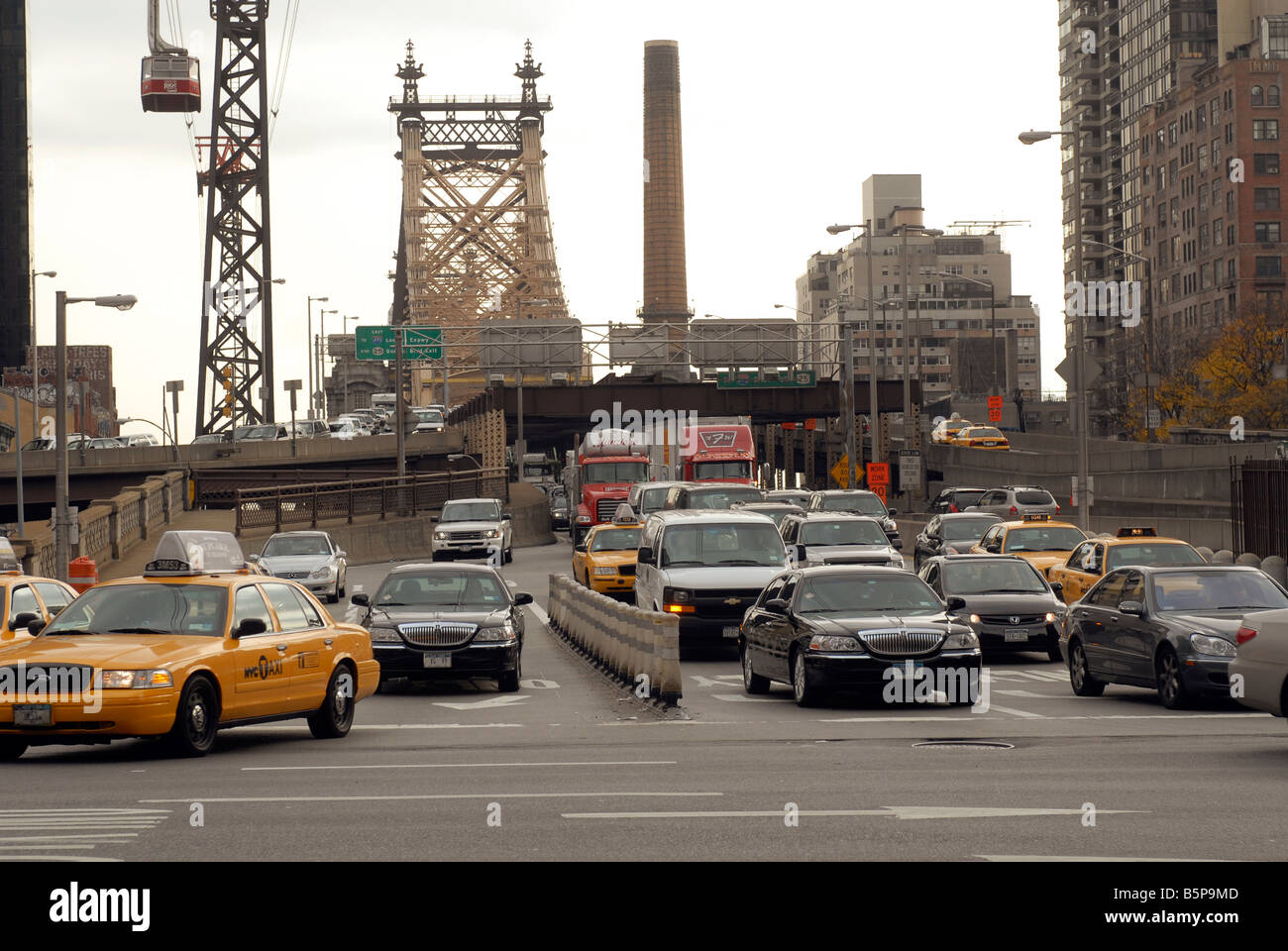 Queensborough bridge hi-res stock photography and images - Alamy