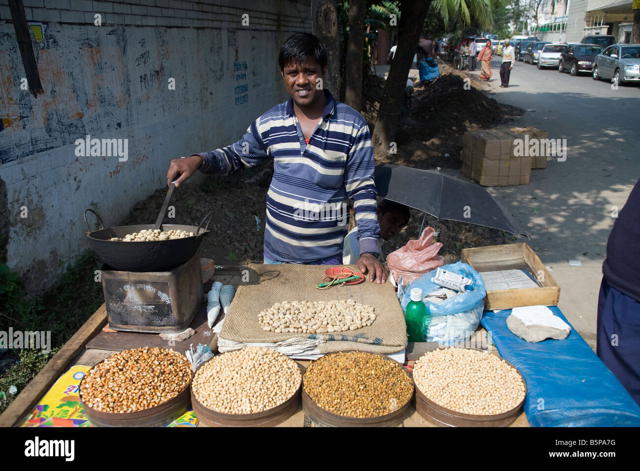 Dhaka street food hi-res stock photography and images - Alamy