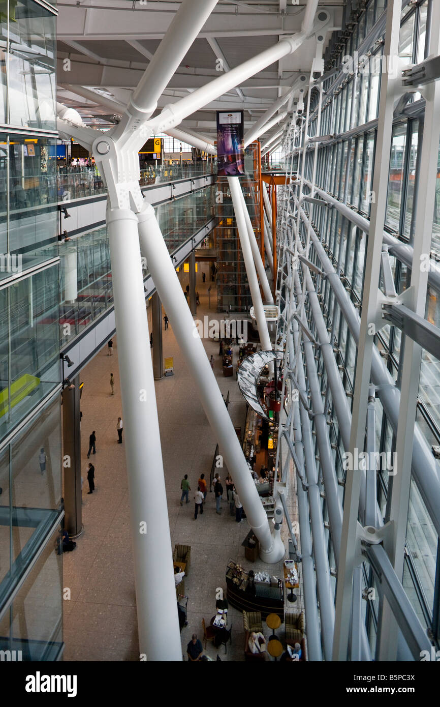 Terminal interior building london heathrow hi-res stock photography and ...