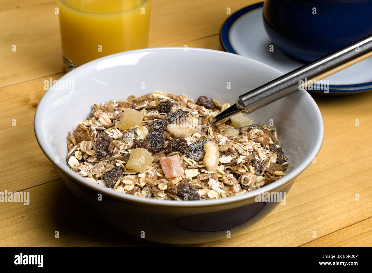 A bowl of breakfast muesli Stock Photo - Alamy