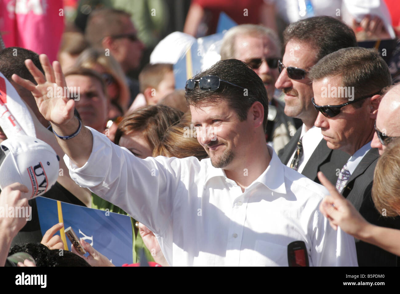 Todd Palin husband of vice-presidential candidate Sarah Palin at ...
