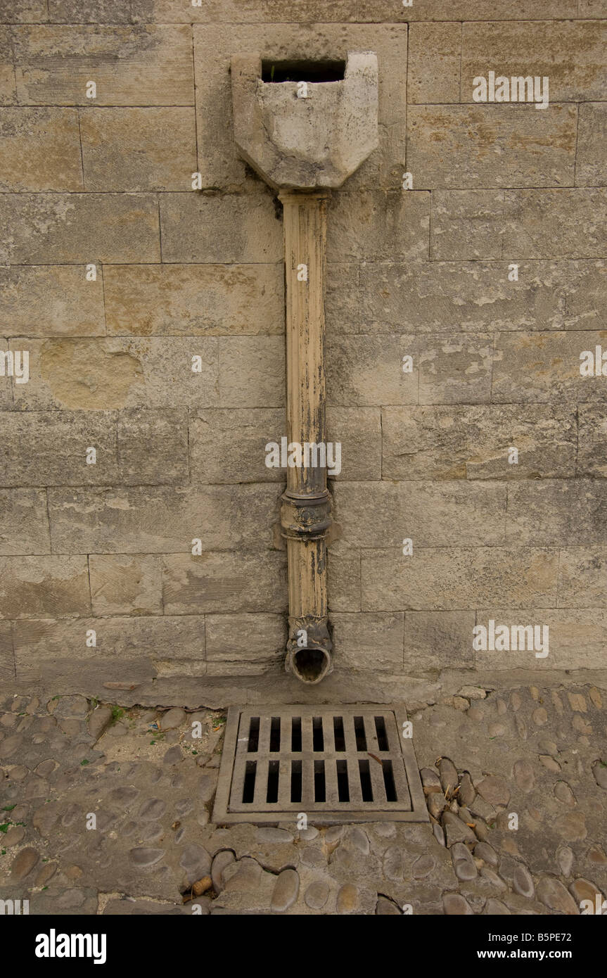 Wall Drain Pipe