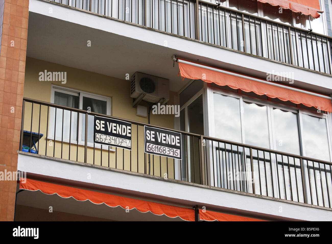 High rise flat for sale in Spain Stock Photo - Alamy