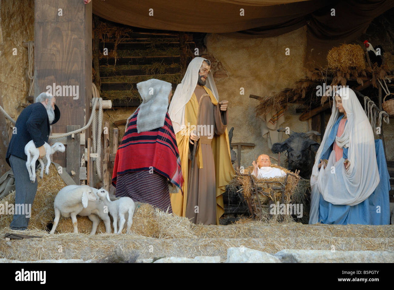 Jesus christ nativity scene in rome hi-res stock photography and images ...