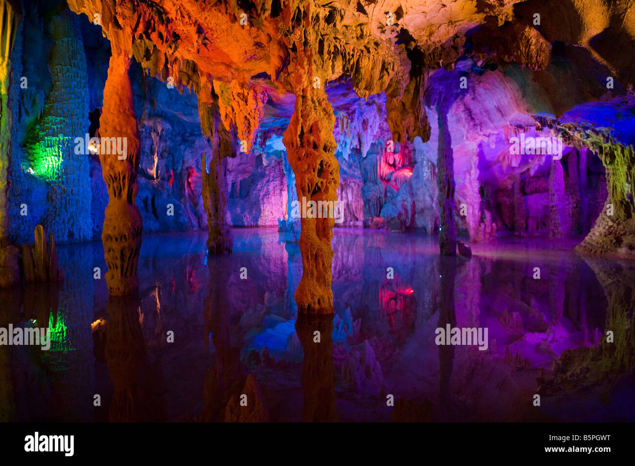 Silver cave people hi-res stock photography and images - Alamy
