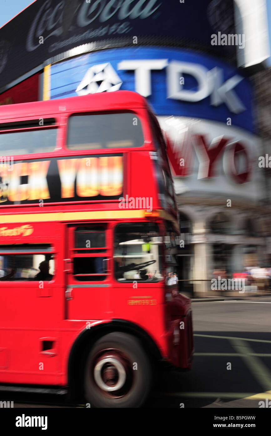 London Bus Piccadilly Circus England Stock Photo - Alamy