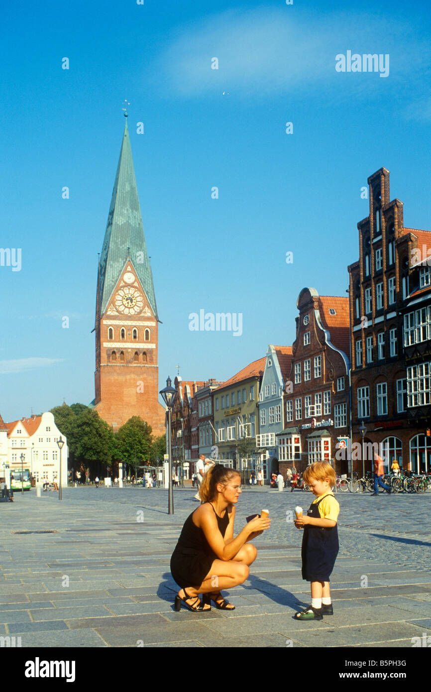 square Am Sande in Lueneburg in Northern Germany Stock Photo - Alamy