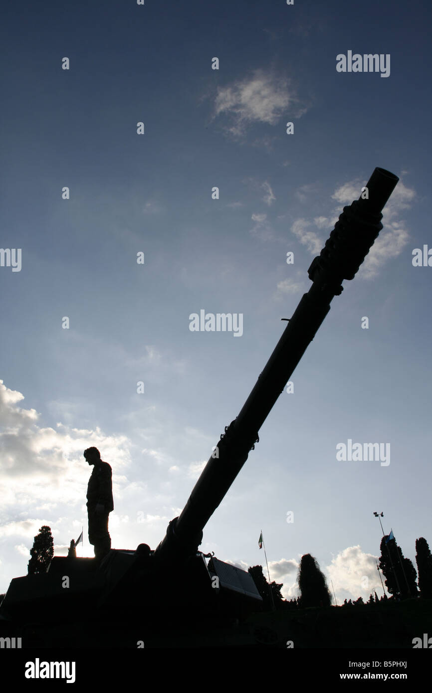 Tank hand signals hi-res stock photography and images - Alamy