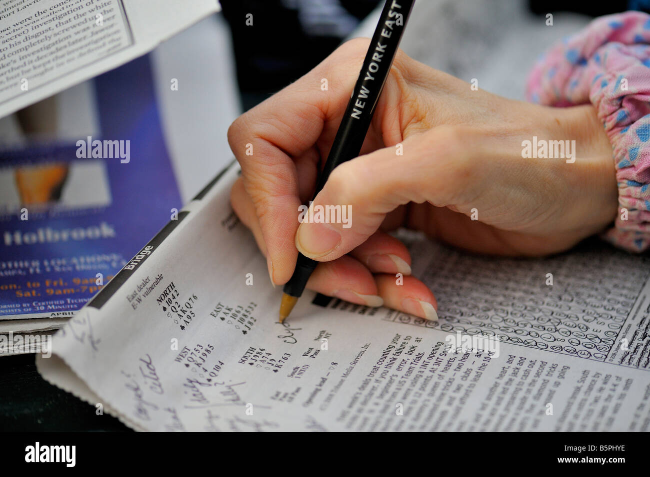 A writing hand Stock Photo - Alamy