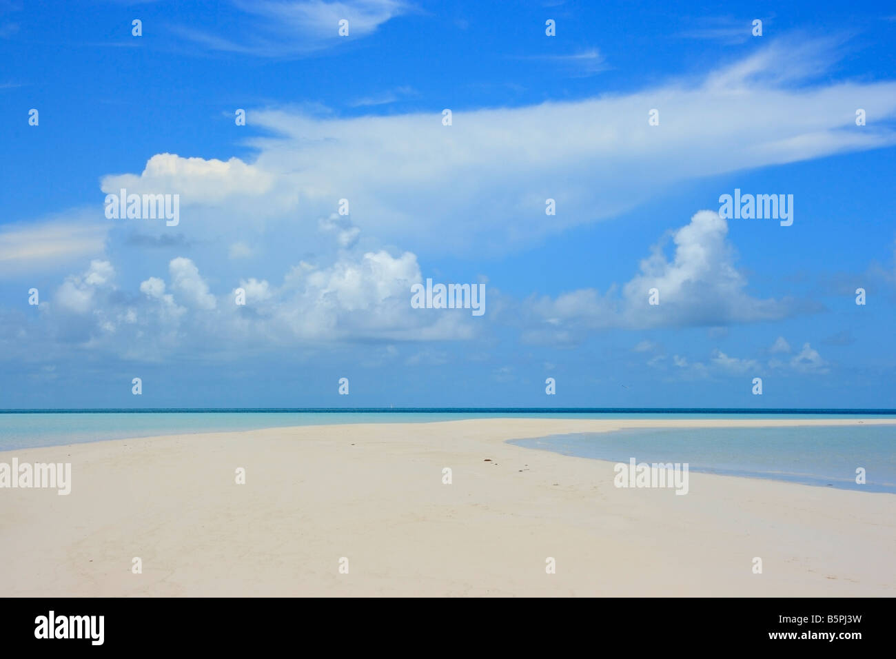 Strip of sand hi-res stock photography and images - Alamy