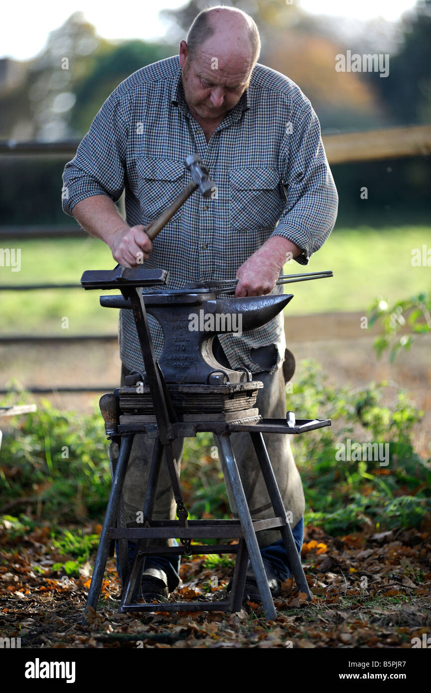 farrier at work Stock Photo - Alamy