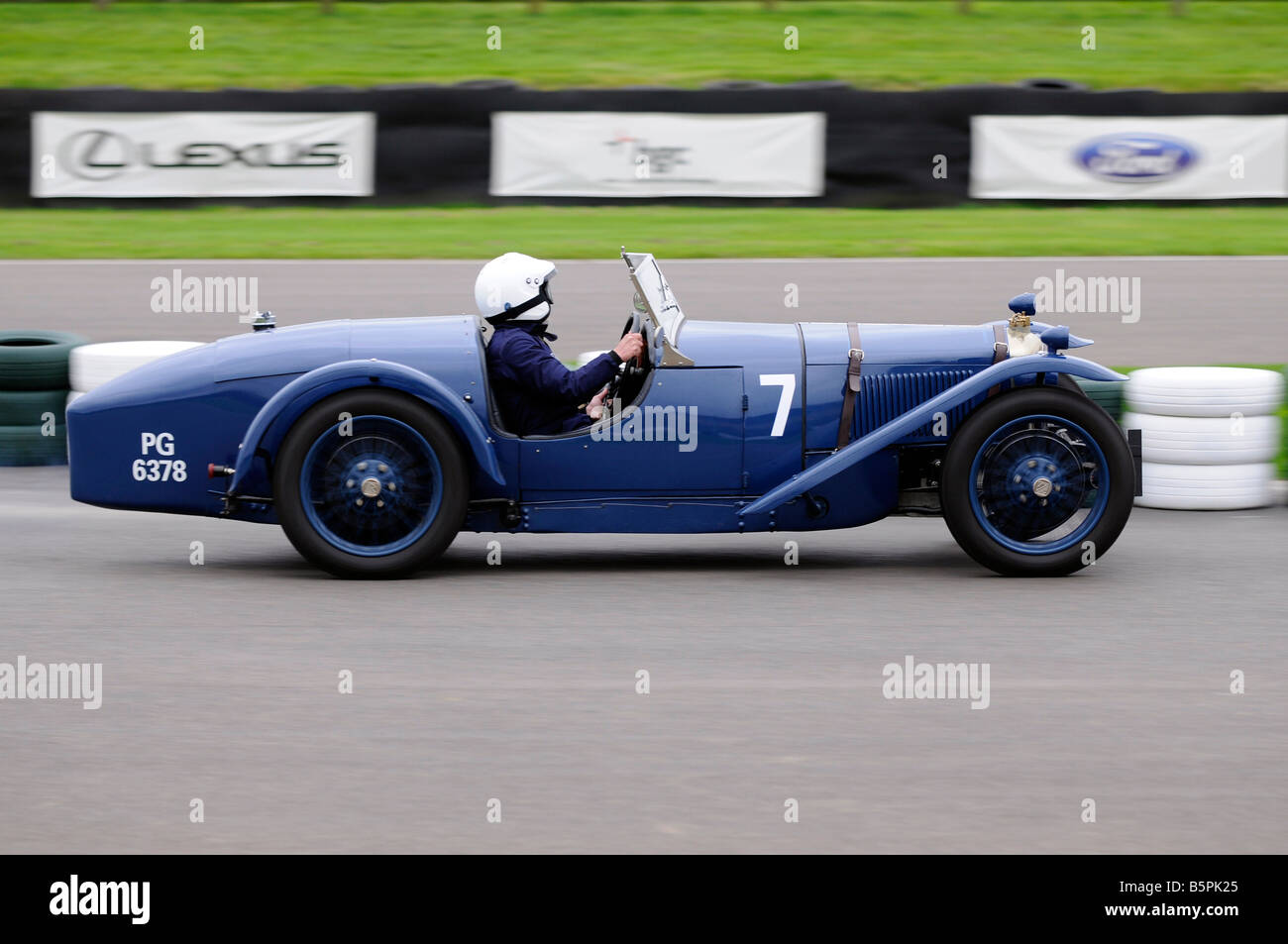 Malcolm Pratt driving his 1930 Riley Brooklands at the VSCC Autumn ...