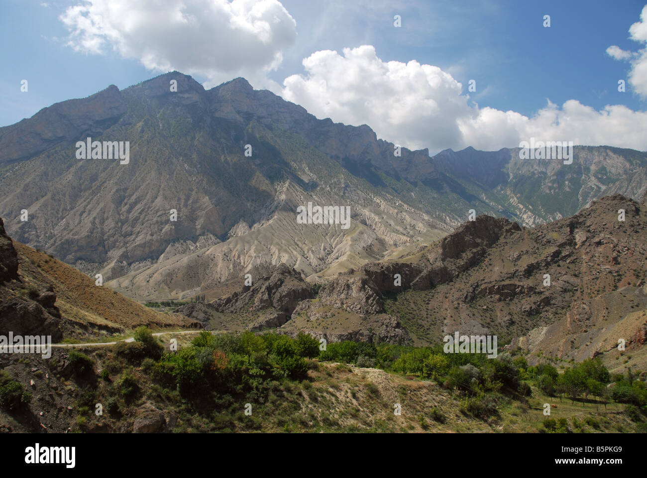 The road to ishan church in east turkey Stock Photo - Alamy